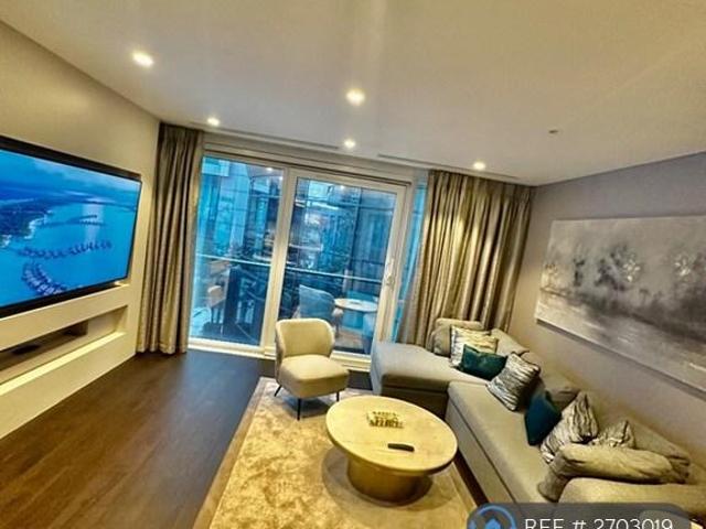 Queenstown Road, London, SW11 2 bed flat to rent £3,900 pcm £900 pw