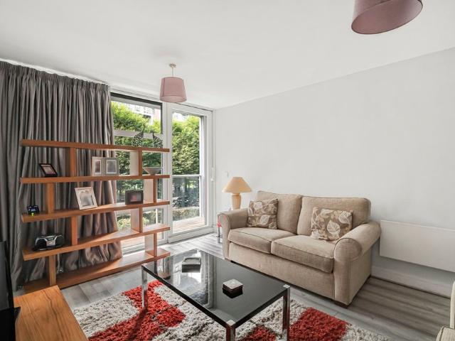Queenstown Road, London, SW11 8NJ
