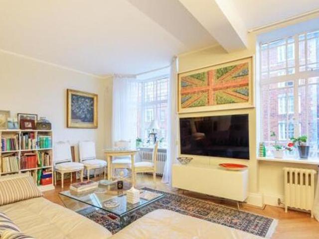 Queensway, Bayswater, 4 Bedroom Flat