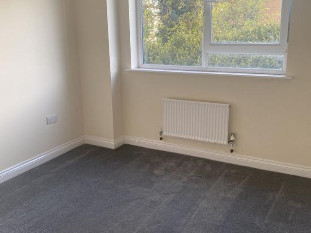 QUEENSWAY, BLETCHLEY TWO BEDROOM