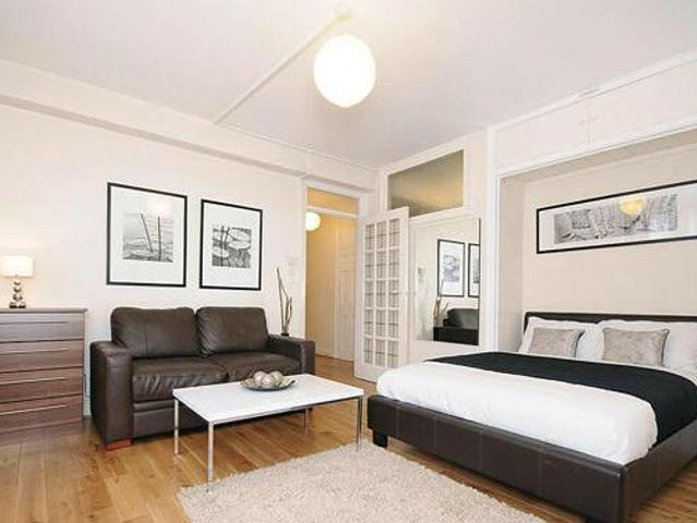 Queensway, London, Studio Flat For