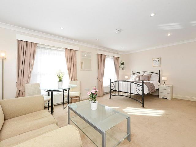 Queensway, London W2, 1 bed flat to rent, £1,950 pcm | PrimeLocation