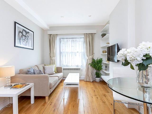 Queensway, London W2, 1 bed flat to rent, £2,427 pcm | PrimeLocation