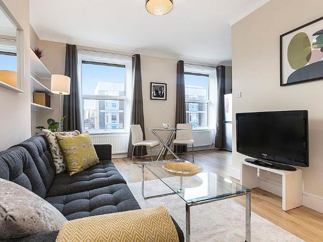 Queensway, London W2, 1 bed flat to rent, £2,513 pcm | PrimeLocation