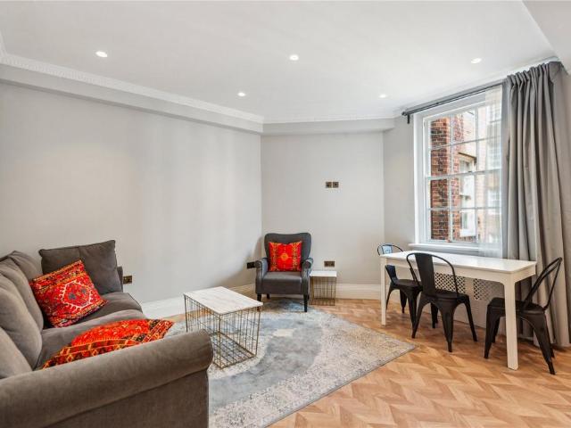Queensway, London, W2 2 bed apartment to rent £3,395 pcm £783 pw