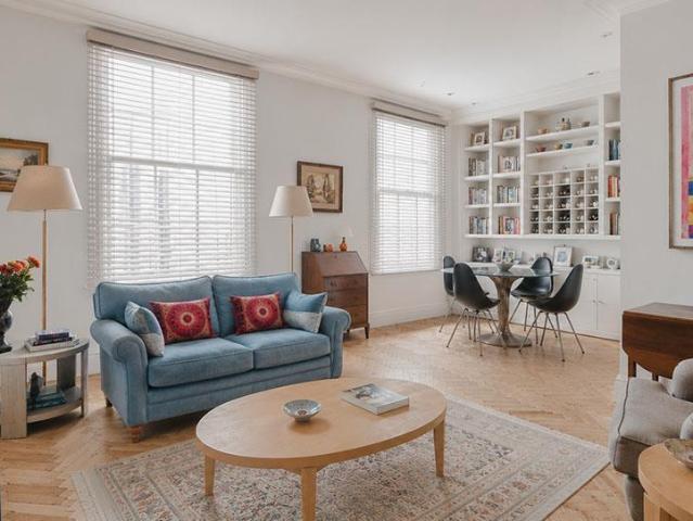 Queensway, London W2 2 bed apartment to rent £3,748 pcm £865 pw