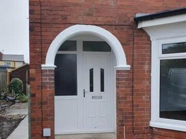 Queensway, Leeds, 3 Bedroom Semi detached