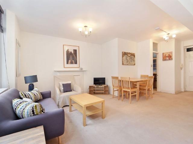 Queensway, Notting Hill W2, Studio to rent, £2,145 pcm | PrimeLocation