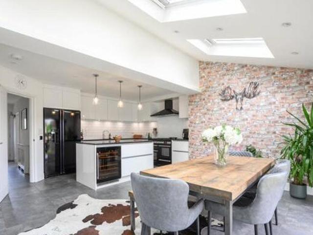 Queensway North, Hersham, 4 Bedroom Terraced