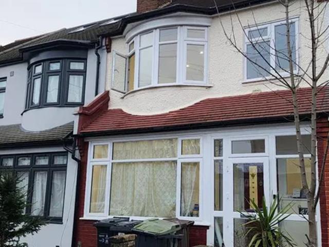 Queenswood Avenue, London, CR7 7HY, United Kingdom | 3 bed townhouse for rent #140801764 | Rentberry
