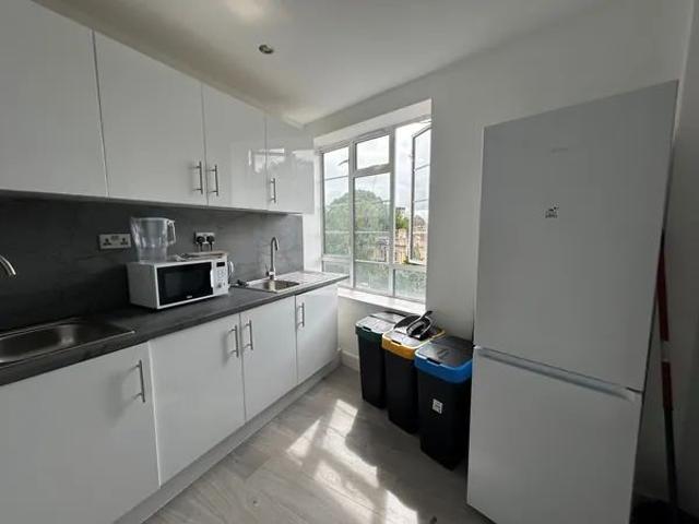 Queens Court, Clifton