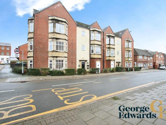Queens Court Apartments, 59 Upper Bond Street, Hinckley. LE10, 3 bed flat to rent, £950 pcm | PrimeLocation