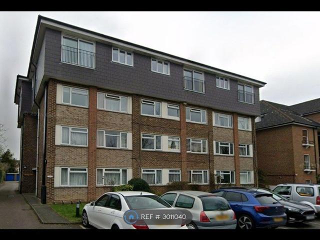 Queens Court, Beckenham BR3, 1 bed flat to rent, £1,400 pcm | PrimeLocation