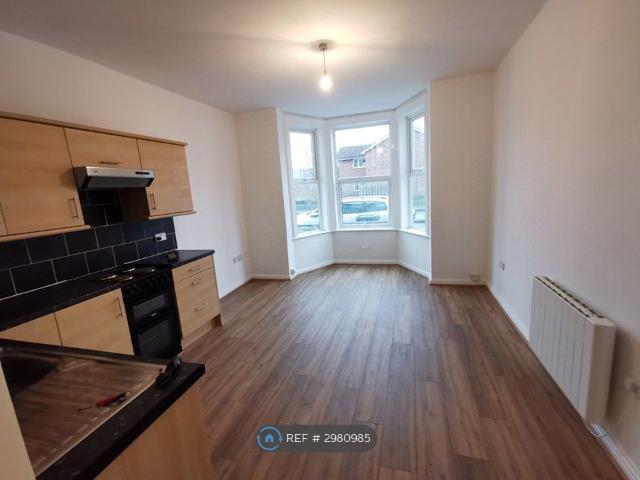 Queens Court, Great Yarmouth NR30, 1 bed flat to rent, £650 pcm | PrimeLocation