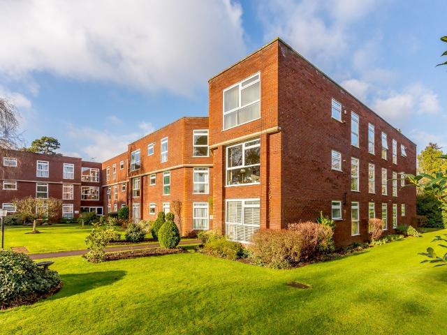Queens Court, Ellesmere Road, Weybridge KT13, 2 bed flat to rent, £1,850 pcm | PrimeLocation