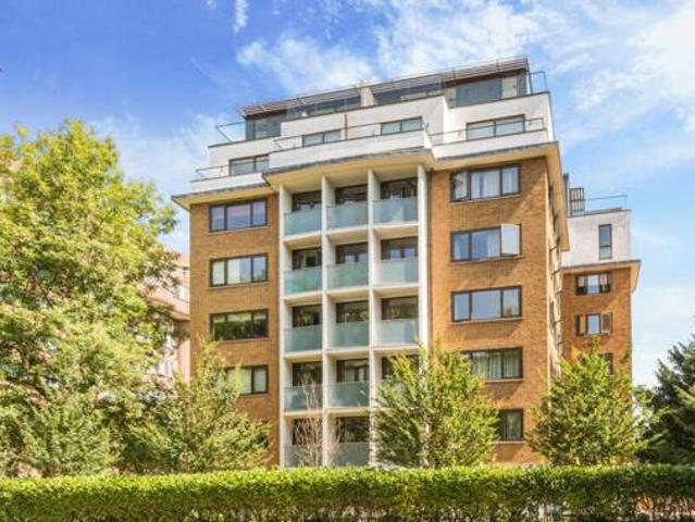 Queens Court, Finchley Road, 2 Bedroom Flat