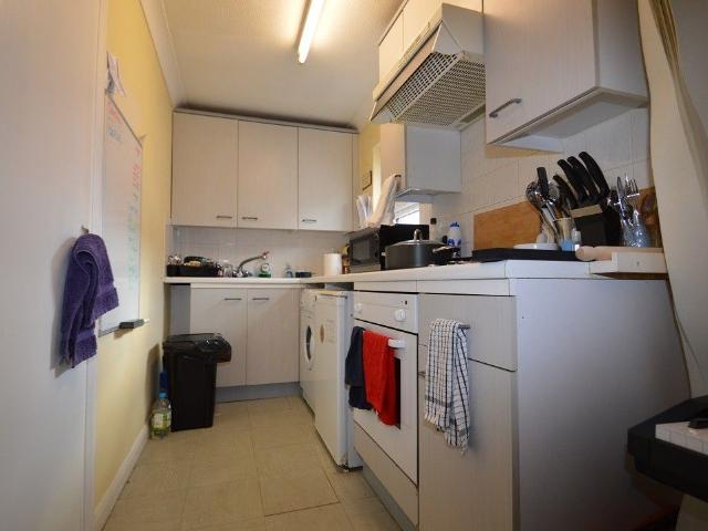 Queens Court, Queens Road, Slough, Berkshire SL1, Studio to rent, £950 pcm | PrimeLocation