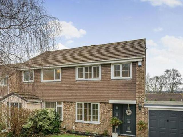 Queens Close, Kingsteignton, 3 Bedroom Semi detached