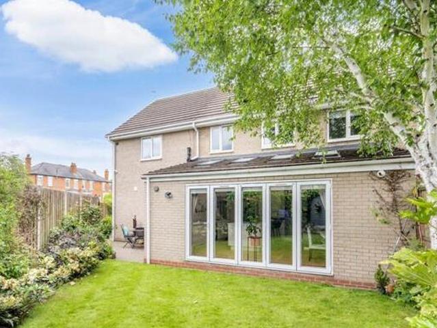 Queens Crescent, Bawtry, 4 Bedroom Semi detached