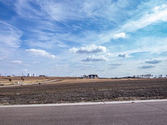 Queens Ct, Lorena, TX 76655
