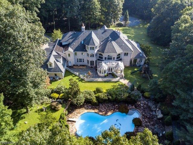 Queens Ct, Mendham Township, Home For Sale