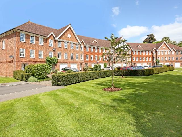 Queens Acre, Windsor SL4, 5 bed town house to rent, £3,450 pcm | PrimeLocation