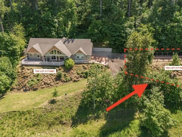 Queens Ave, Creswell, OR 97426