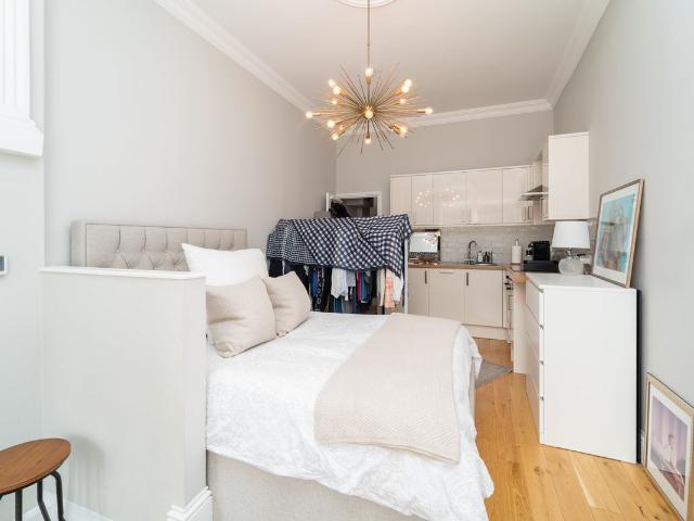 Queens Avenue, Muswell Hill, London N10, Studio to rent, £1,200 pcm | PrimeLocation
