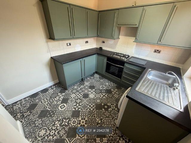 Queens Avenue, Barnsley S75, 2 bed terraced house to rent, £750 pcm | PrimeLocation