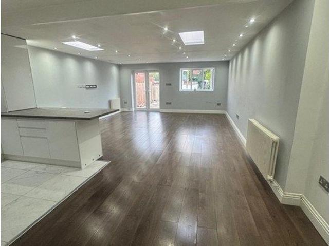 Queens Avenue, Greenford UB6, 5 bed terraced house to rent, £2,850 pcm | PrimeLocation