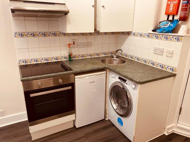 Queens Avenue, London N10, Studio to rent, £953 pcm | PrimeLocation