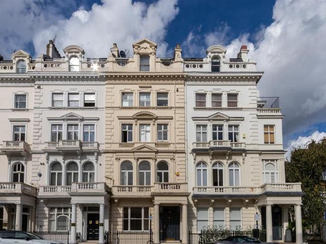 Queen's Gate Terrace, Kensington, SW7 3 bed apartment to rent £5,417 pcm £1,250 pw
