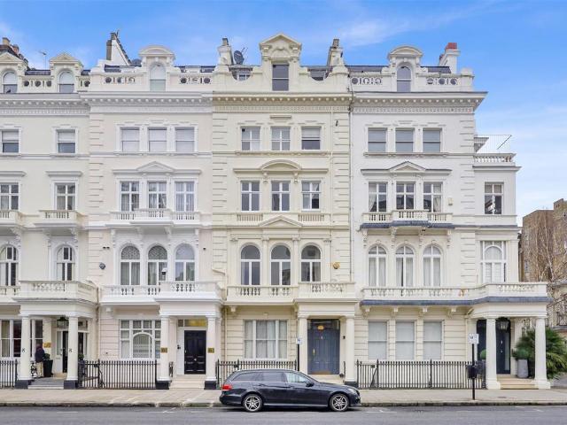 Queen's Gate Terrace, South. 2 bed flat to rent £3,033 pcm £700 pw