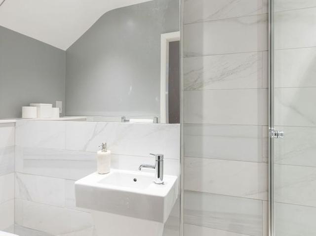 Queens Gate Gardens, South Kensington, London SW7, 3 bed flat to rent, £8,450 pcm | PrimeLocation