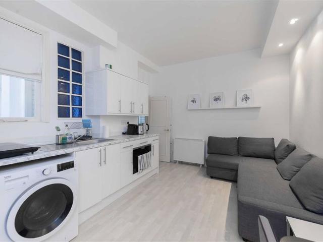 Queen's Gate Gardens, South Kensington SW7, 1 bed flat to rent, £2,383 pcm | PrimeLocation