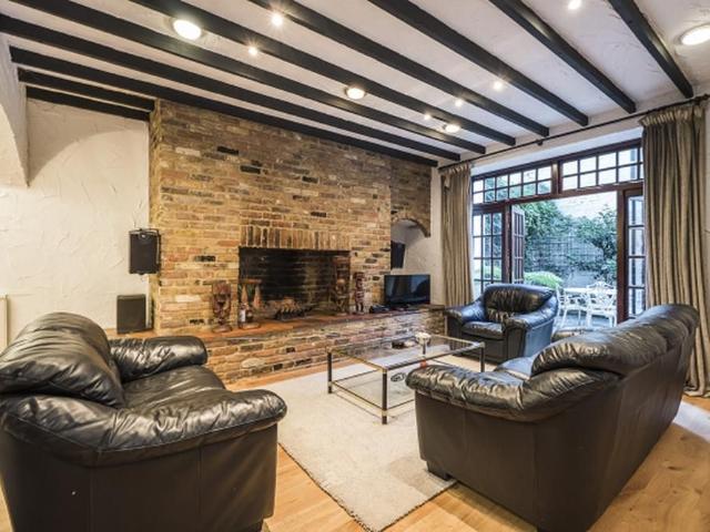 Queen's Gate Gardens, South Kensington SW7, 3 bed flat to rent, £8,667 pcm | PrimeLocation