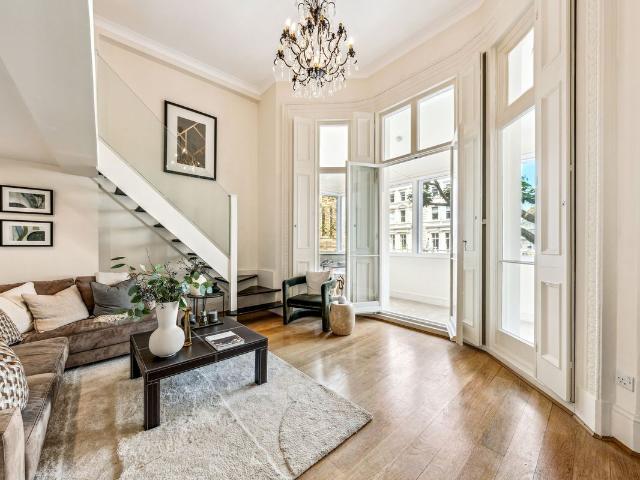 Queen's Gate, London SW7, 2 bed flat to rent, £4,350 pcm | PrimeLocation