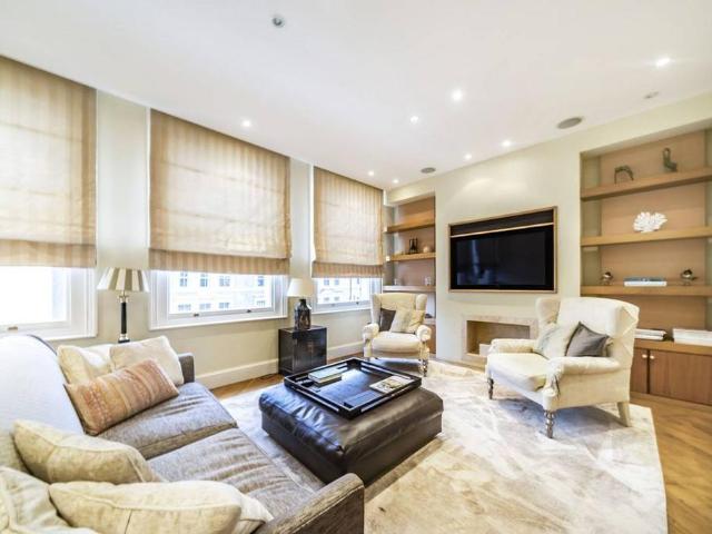 Queen's Gate, London SW7 3 bed flat to rent £7,345 pcm £1,695 pw