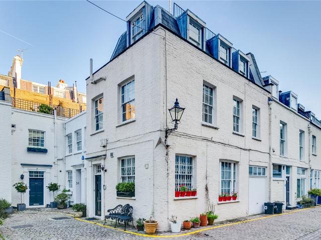 Queen's Gate Mews, South Kensington SW7, 3 bed property to rent, £6,000 pcm | PrimeLocation