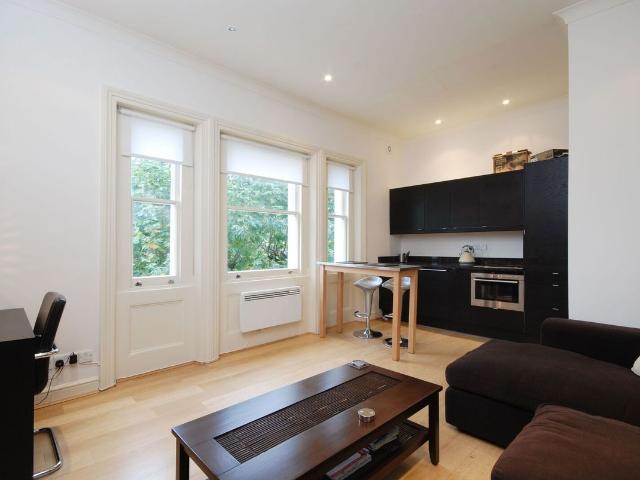 Queens Gate, South Kensington, London SW7, 1 bed flat to rent, £2,925 pcm | PrimeLocation