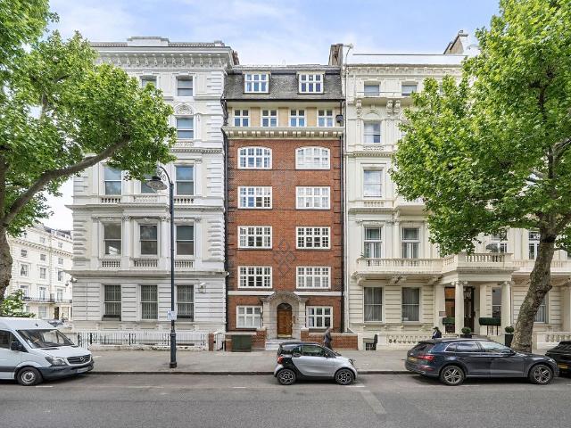 Queens Gate, South Kensington, London SW7, 1 bed flat to rent, £3,250 pcm | PrimeLocation