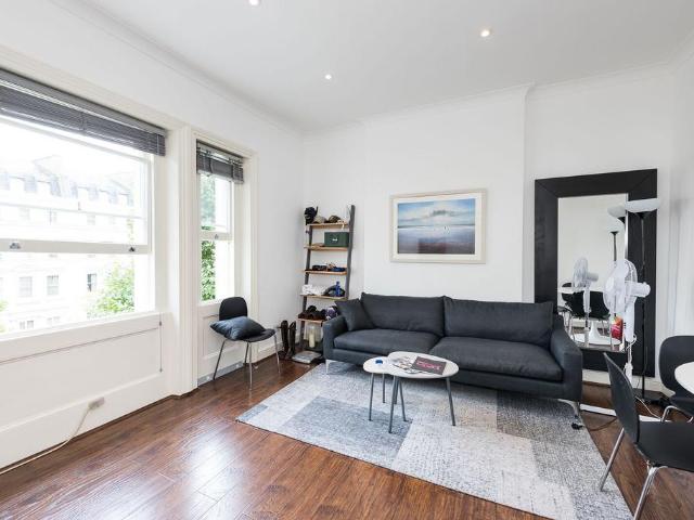 Queens Gate, South Kensington. 1 bed flat to rent £2,904 pcm £670 pw