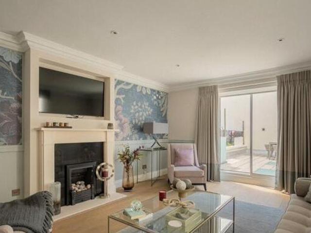 Queens Gate, South Kensington, 2 Bedroom Apartment