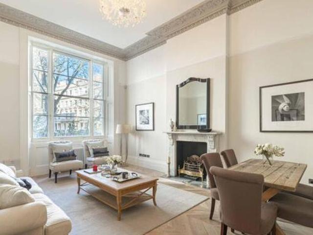Queens Gardens, Bayswater, 3 Bedroom Flat