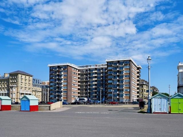 Queens Gardens, Hove BN3, 2 bed flat to rent, £1,900 pcm | PrimeLocation