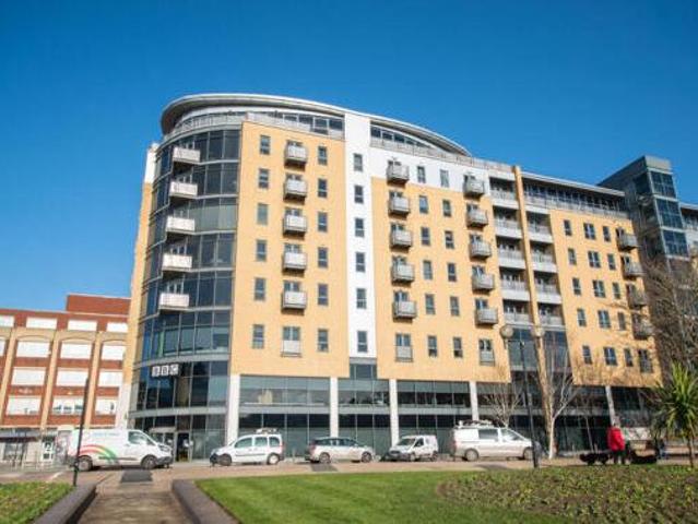 Queens Dock Avenue, Hull, 1 Bedroom Flat