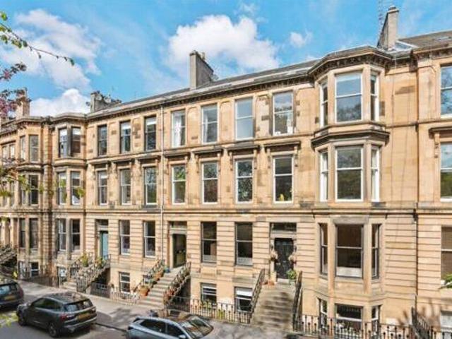 Queens Drive, 4 Bedroom Flat