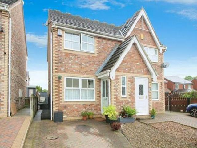 Queens Drive, Carlton, 2 Bedroom Semi detached