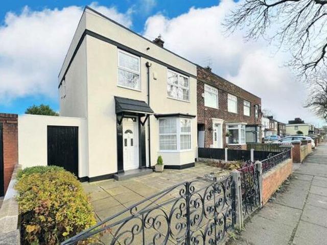 Queens Drive, Stoneycroft, 3 Bedroom Semi detached