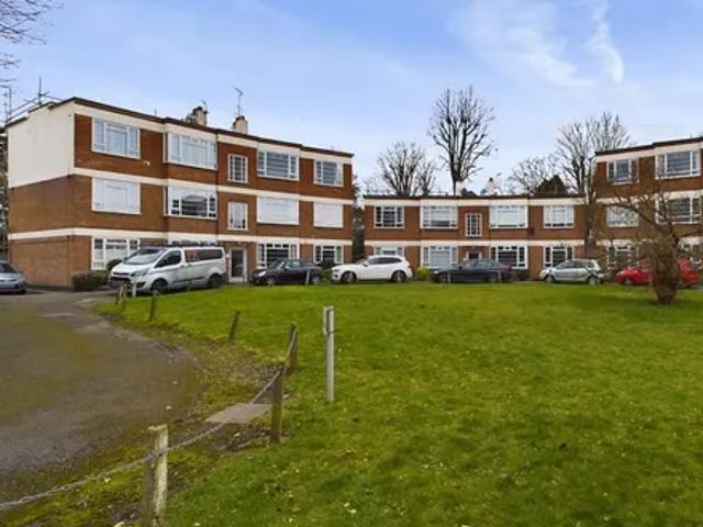 Queens Keep, Park Road, London, TW1 2QA, United Kingdom | 2 bed apartment for rent #139267696 | Rentberry